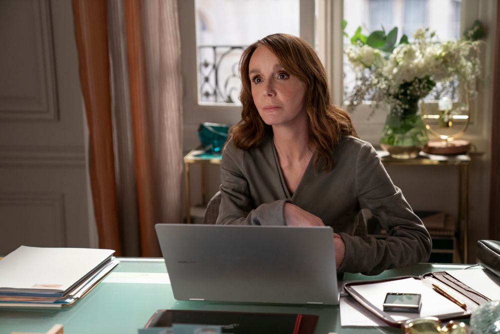 Recenze 4. řady Emily v Paříži: Hlavní postava už nemá příliš co ...