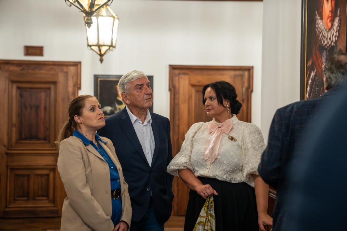 Pojí je nejen přátelství a Pelíšky. Na premiéře komedie Jak se nám to mohlo stát? Polívka ...